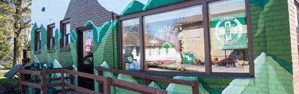 What Are Kratom Bars? (+ List of the Top Kratom Bars in the U.S.) | New Dawn Kratom